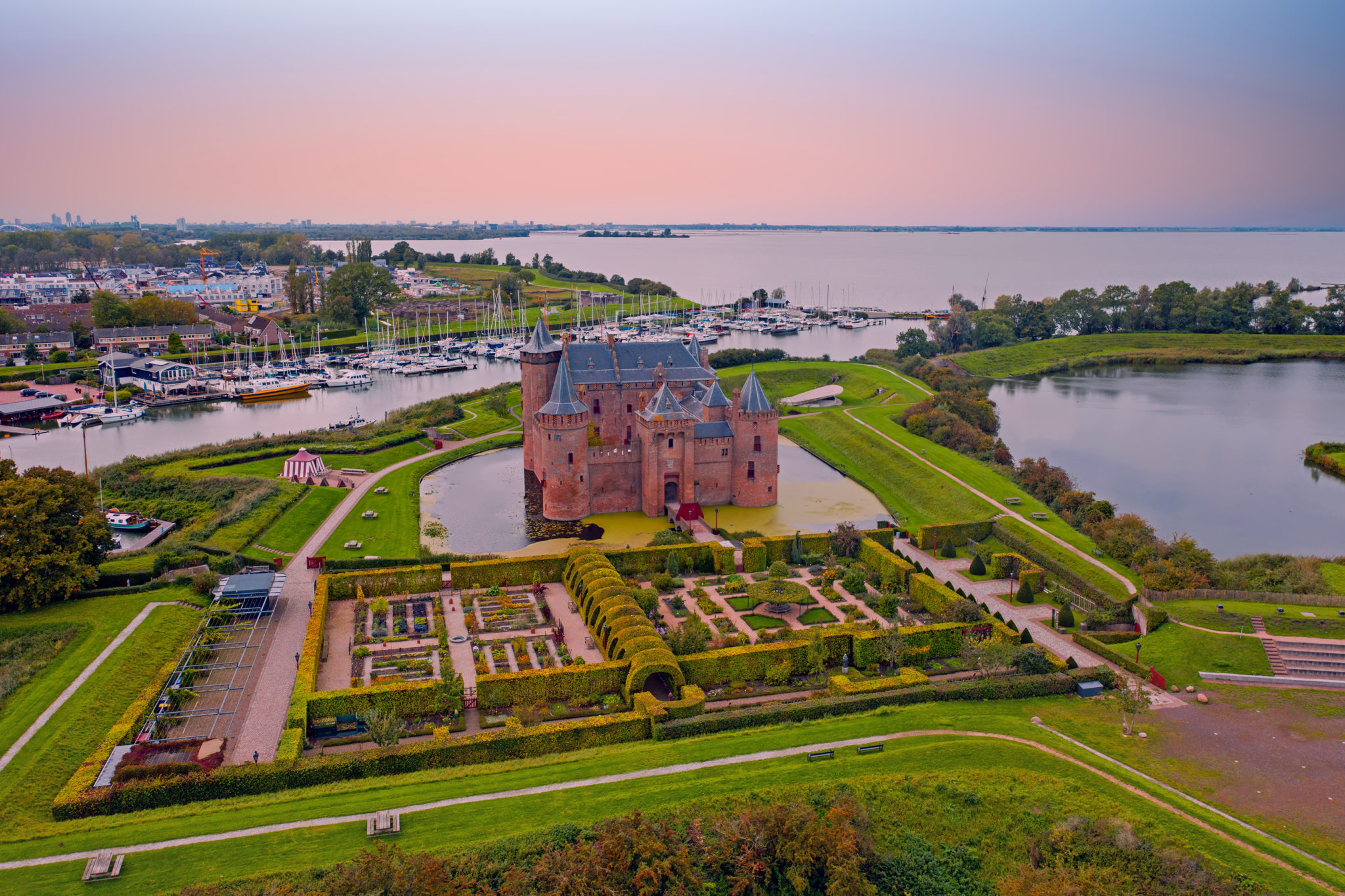 Marina Muiderzand: your marina near Muiden